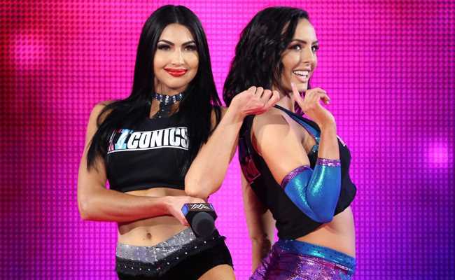 Cassie Lee (Peyton Royce) And Jessica McKay (Billie Kay) Look IICONIC ...