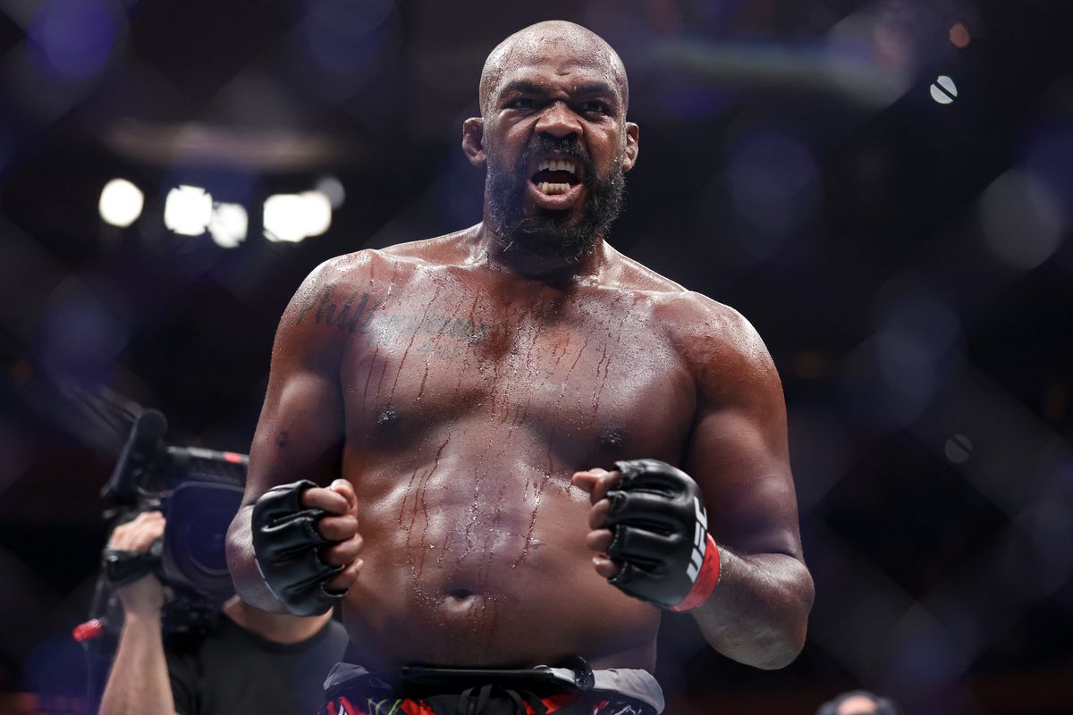 Jon Jones Wants To Fight The UFC Heavyweight Champion At The White ...