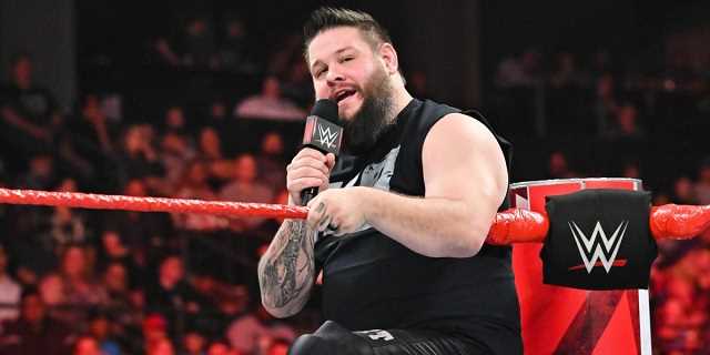 Last Night's RAW Drew A Shockingly Low Crowd As Less Than 3,500 Fans ...