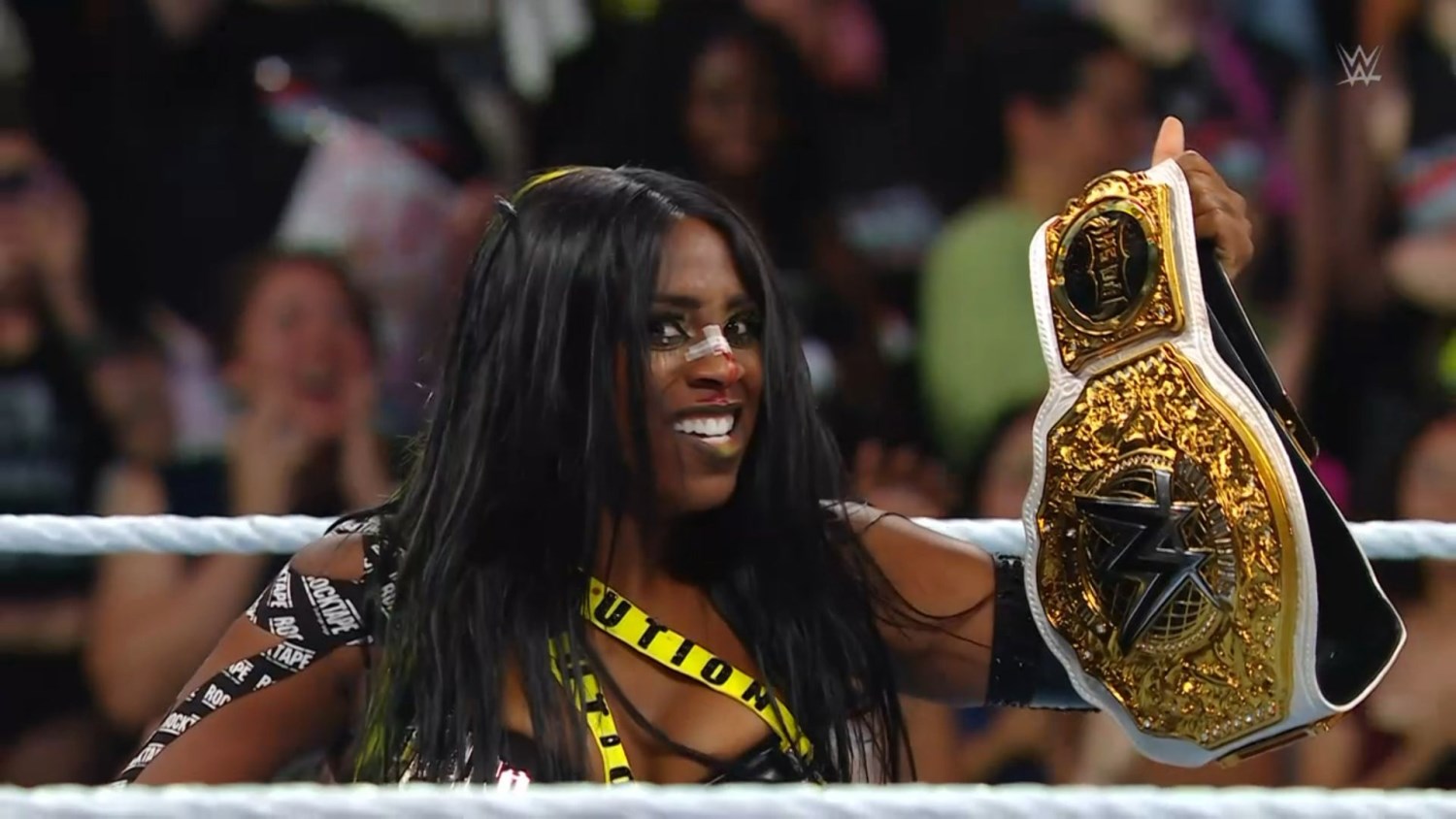 Naomi Cashes in Money in the Bank to Steal Women's World Title At WWE ...