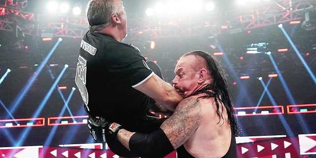 The Undertaker Confirmed To Appear On SMACKDOWN LIVE When The Show ...