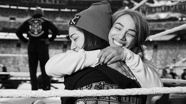 WWE Takes Us Behind-The-Scenes Of WRESTLEMANIA With Some Stunning Black ...